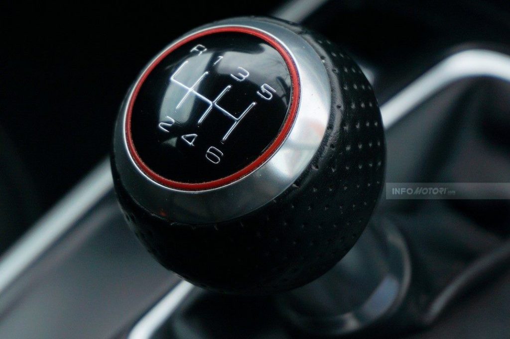 Vetro della macchina rotto: cosa fare? – CarsItalia